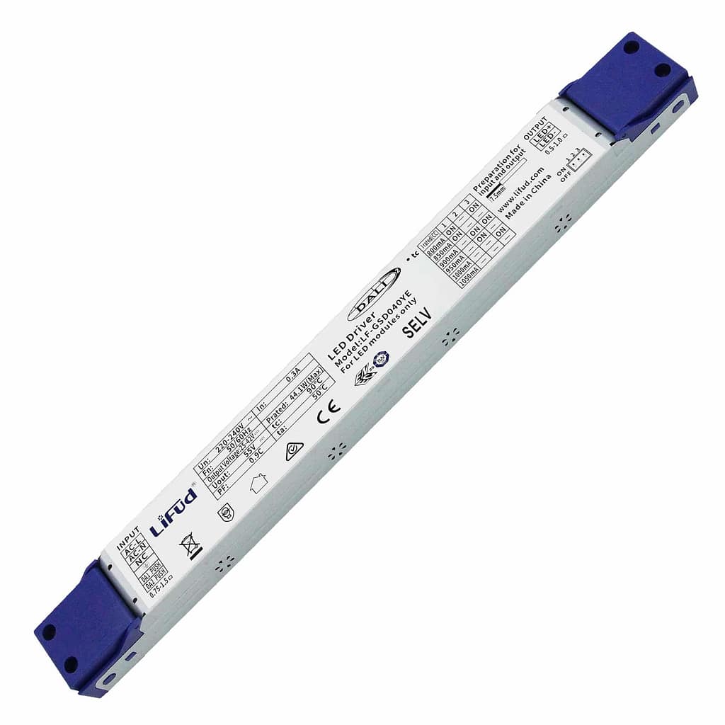 Tri-proof Linear Light